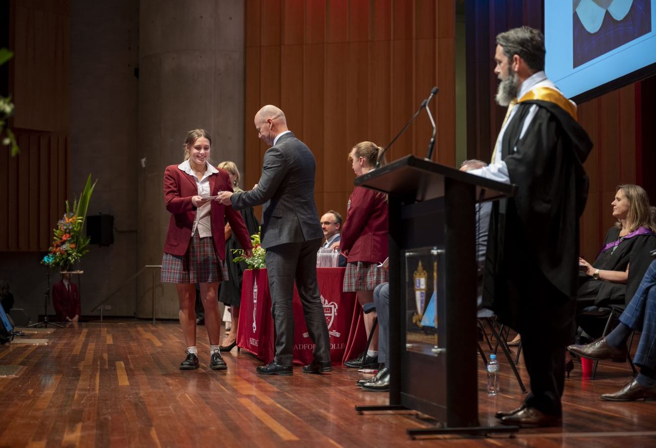 Class of 2020 celebrate at Graduation – Radford Collegians